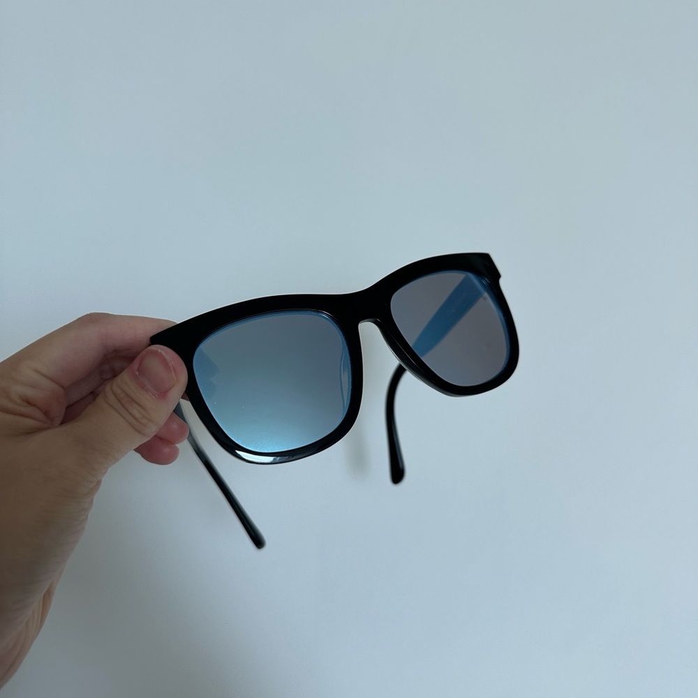 Gentle Monster Black & Blue Pulp Fiction Sunglasses - Gem